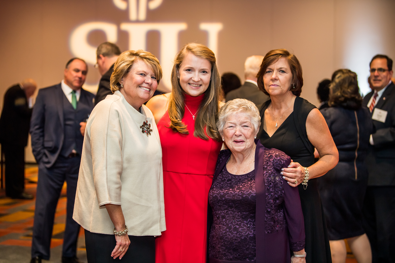 SJU Alumni Association - PHOTOS: Leadership Awards Dinner